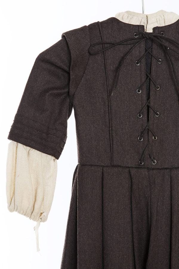 Girls’ Commoner Dress, 1700’s | Thunder Thighs Costumes Ltd.